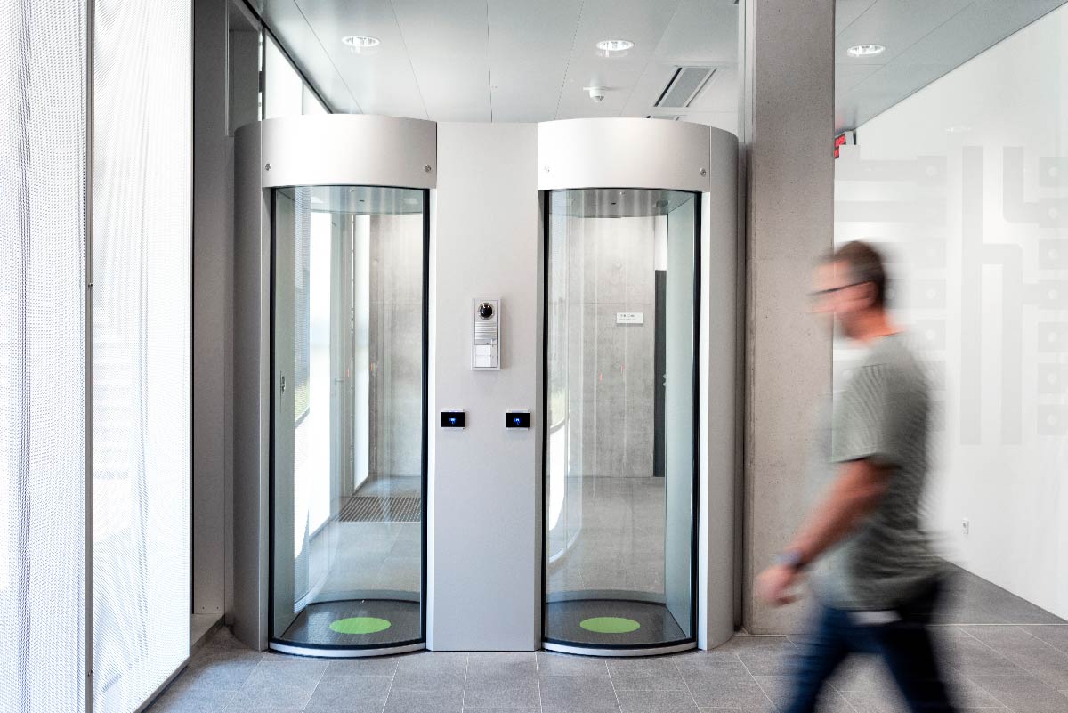 Service – LuxConnect